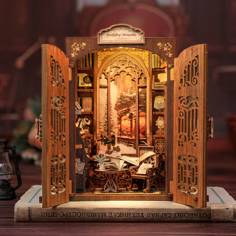 BOOK NOOK KIT - DIY - Memories Bookshop - 127pc + LED Light - Gamebreaker